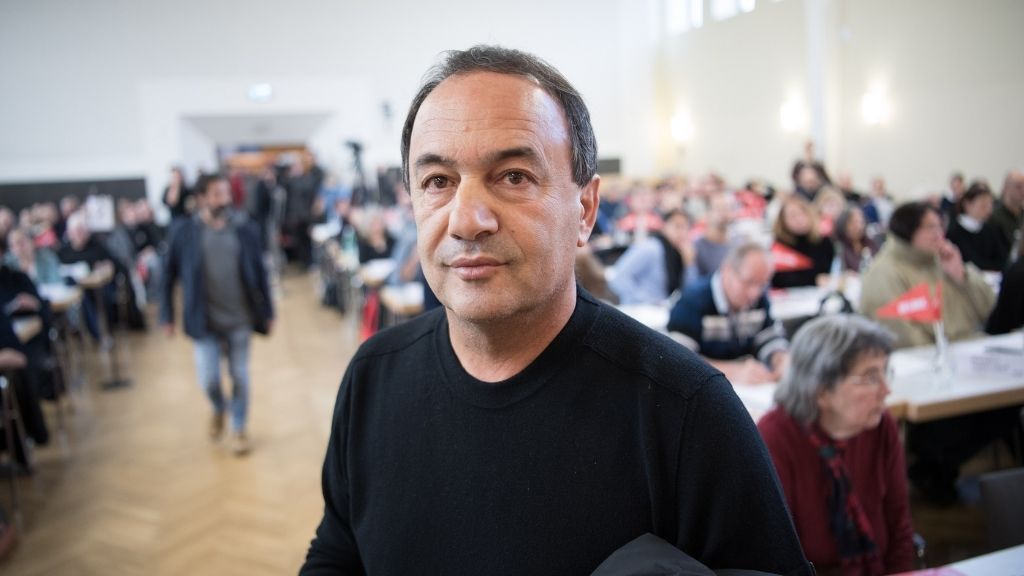 Basta camminare per Riace per capire chi è Mimmo Lucano